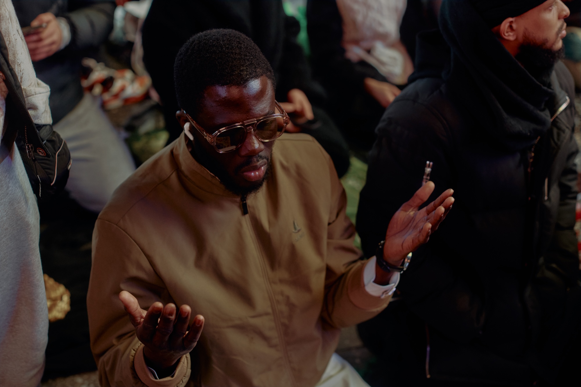 Ramadan in New York: Taraweeh Prayers in Times Square - Documented